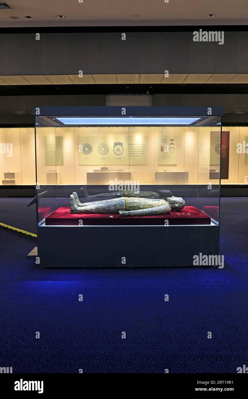 China burial clothes hi-res stock photography and images - Alamy