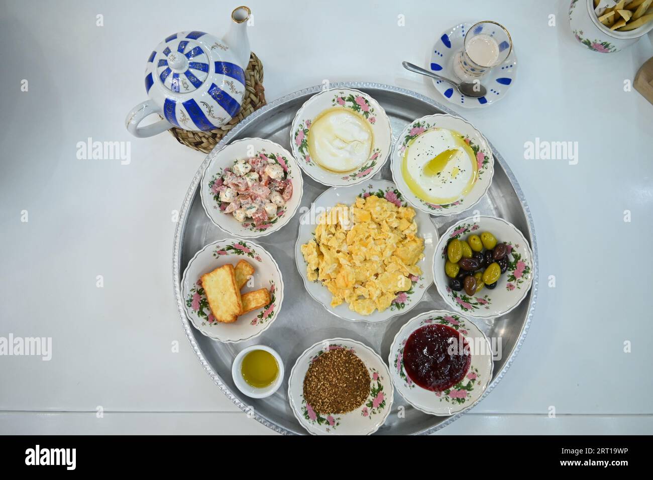 Arabic tea house hi-res stock photography and images - Alamy