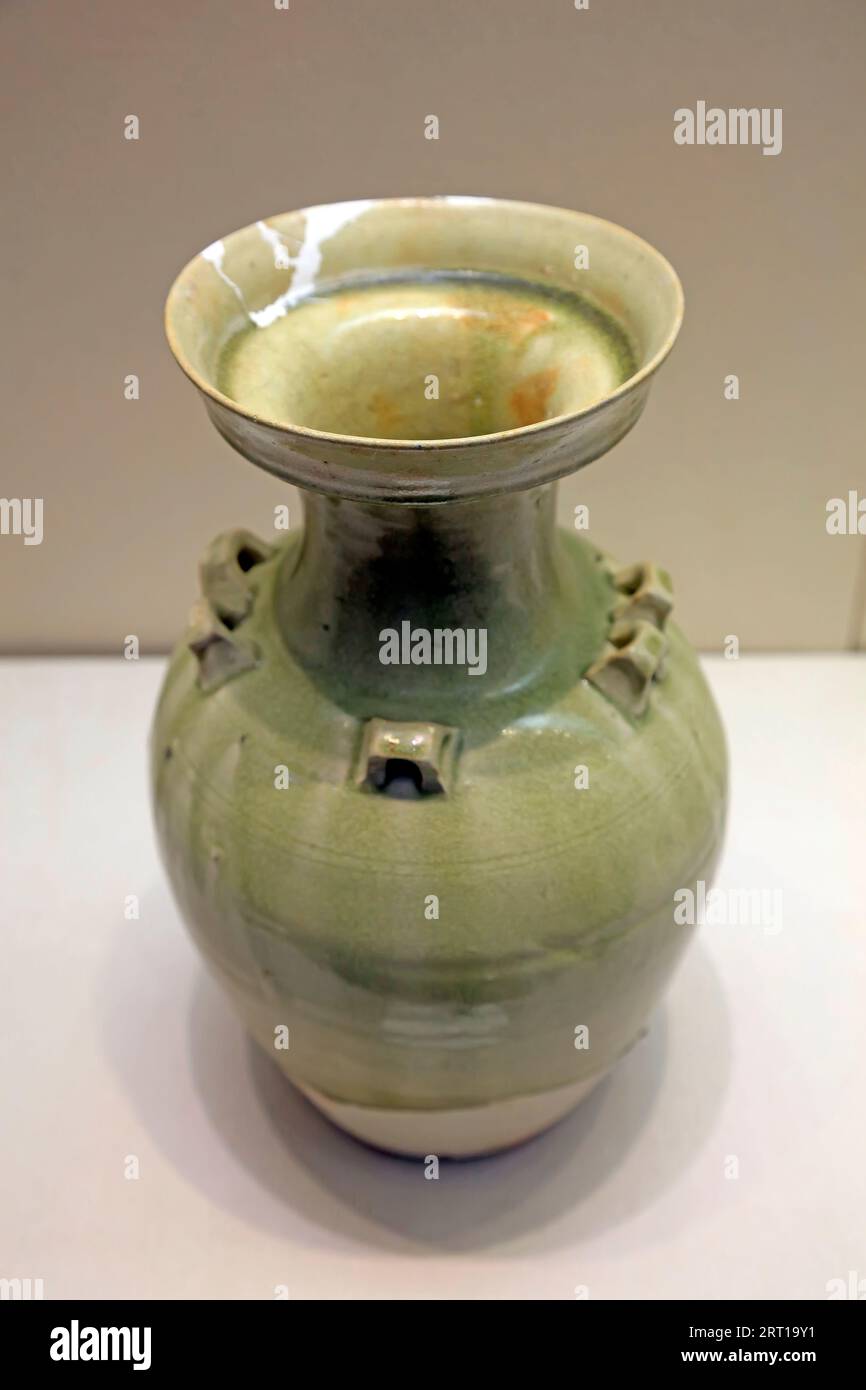 Chinese ancient ceramic ware Stock Photo - Alamy