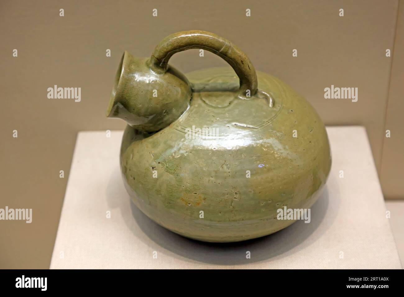 Chinese ancient ceramic ware Stock Photo - Alamy