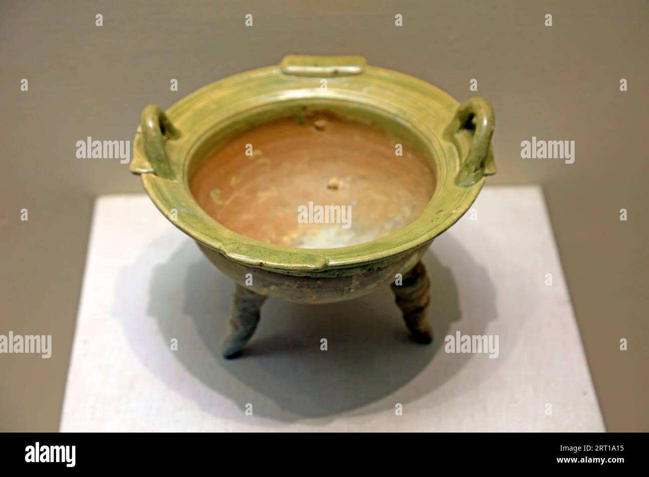 Chinese ancient ceramic ware Stock Photo - Alamy
