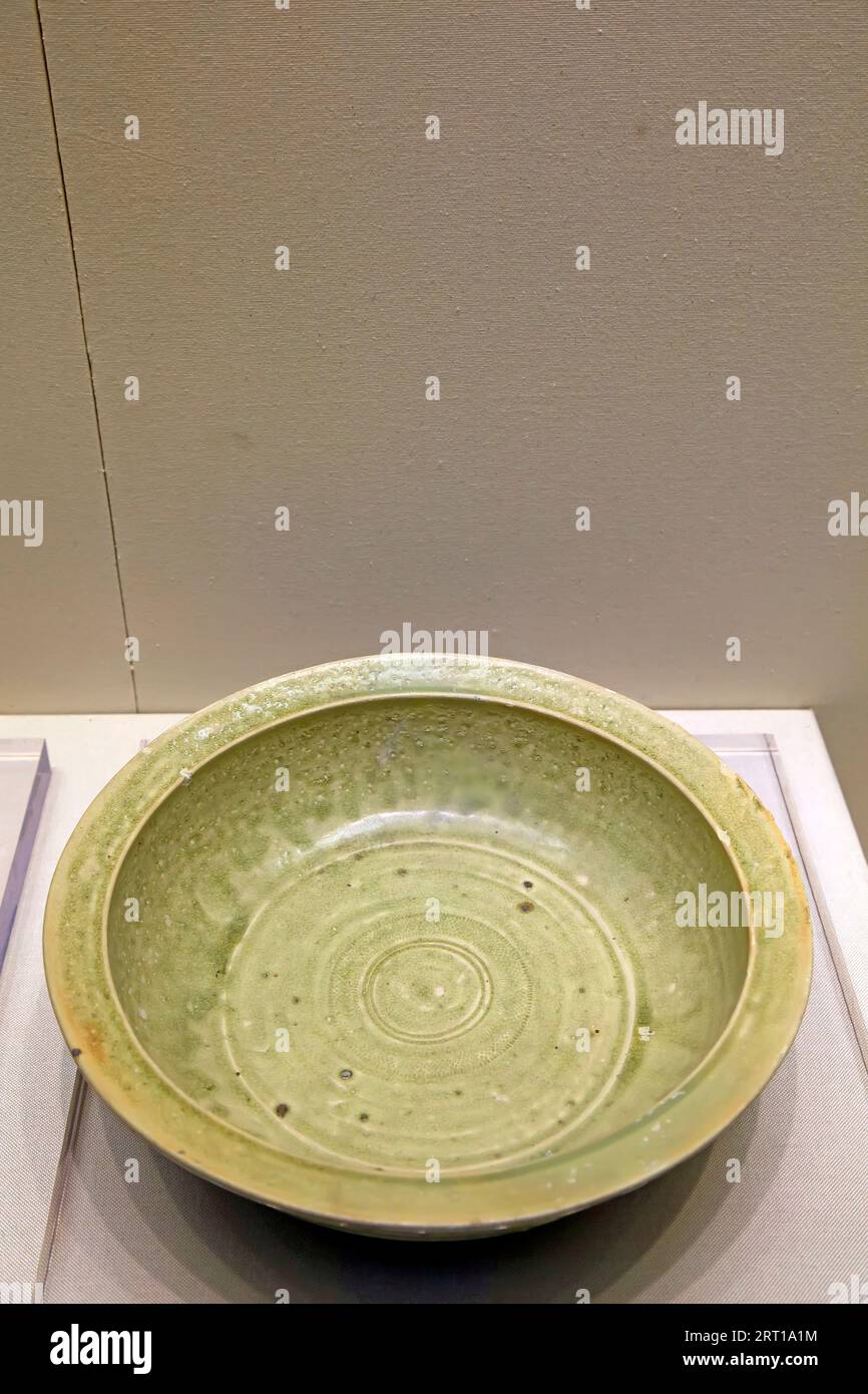 Chinese ancient ceramic ware Stock Photo - Alamy