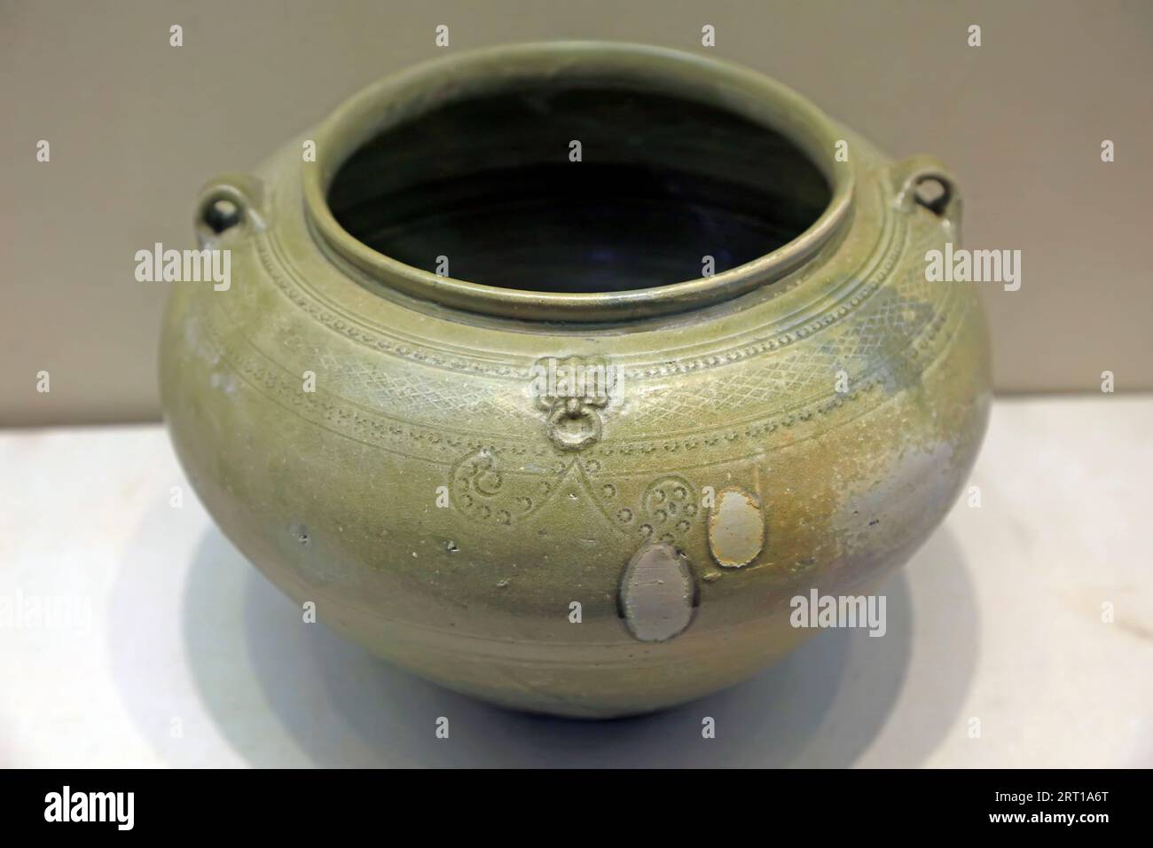 Chinese ancient ceramic ware Stock Photo - Alamy