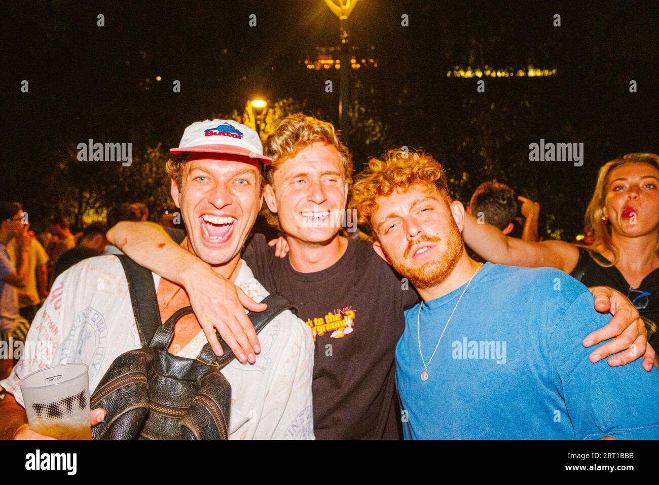 London Dj Duo, Joy Anonymous, hosted a spontaneous set outside Tate ...