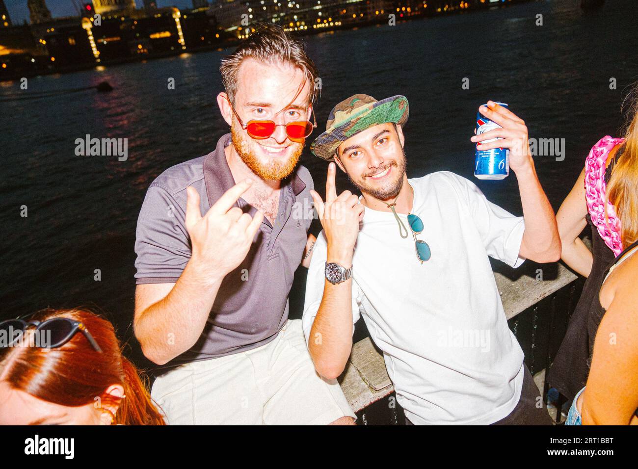 London Dj Duo, Joy Anonymous, hosted a spontaneous set outside Tate ...