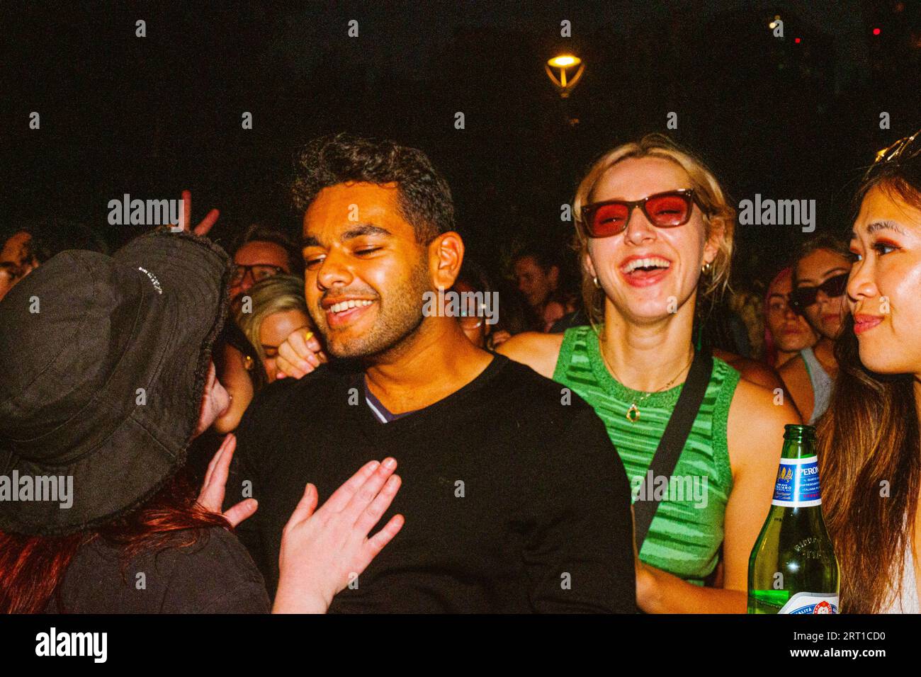 London Dj Duo, Joy Anonymous, hosted a spontaneous set outside Tate ...