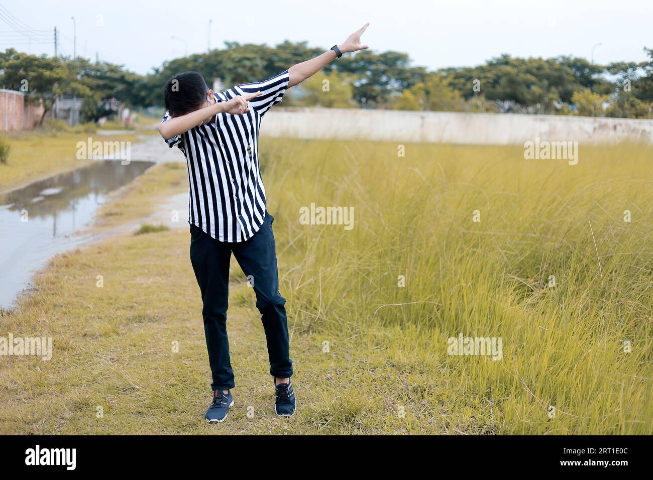 Cute profile picture attitude handsome boy pic hi-res stock photography and images - Alamy