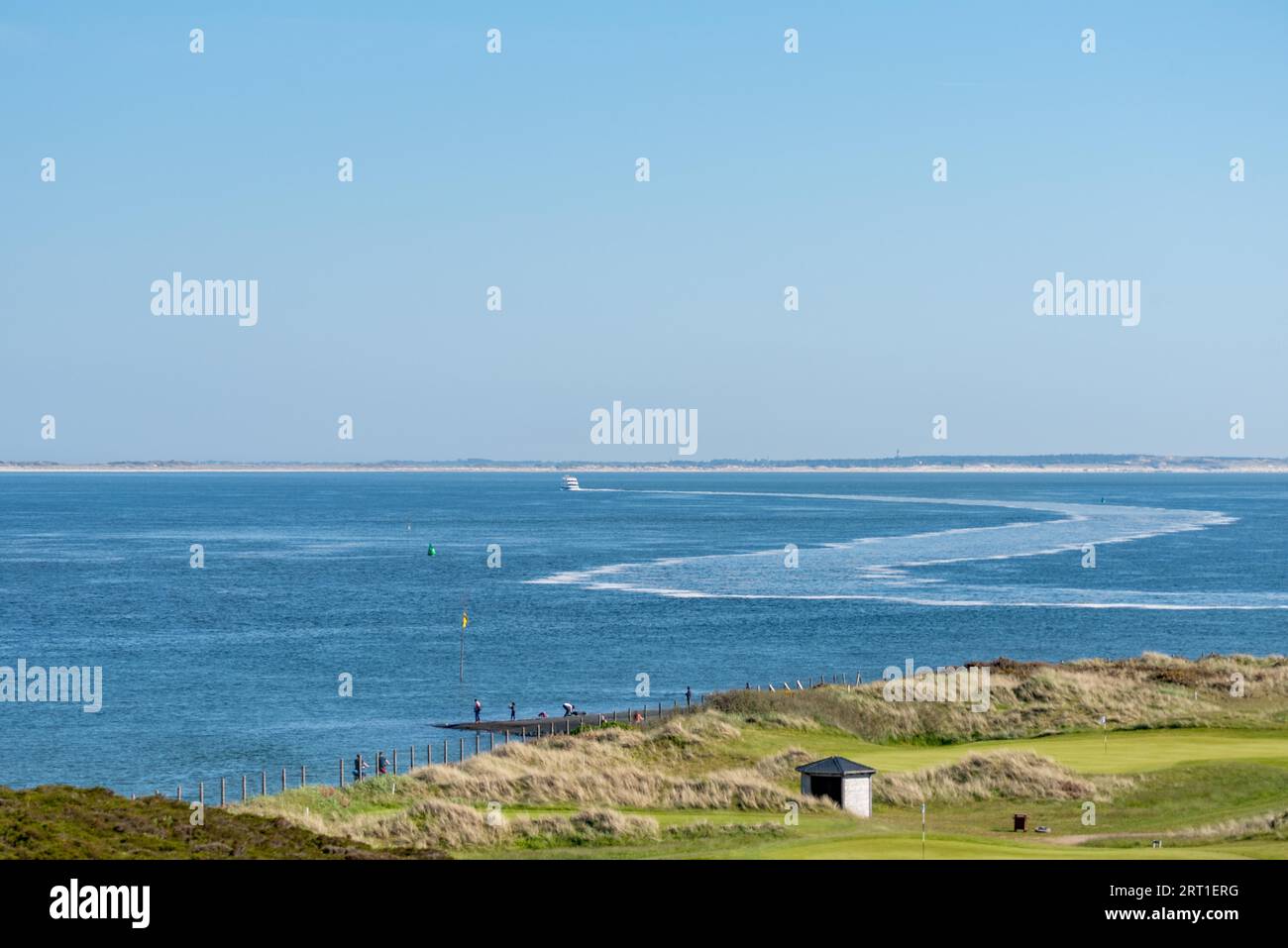 Ship tracks in the North Sea Stock Photo - Alamy