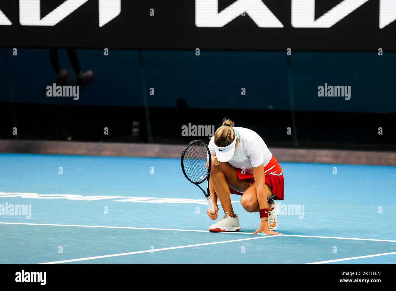 MELBOURNE, AUSTRALIA, JANUARY 23: Amanda Anisimova of USA on her way to ...