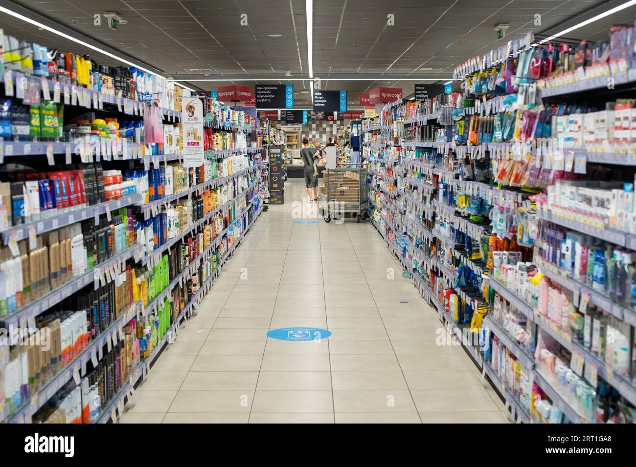 Supermarket shelfs hi-res stock photography and images - Alamy