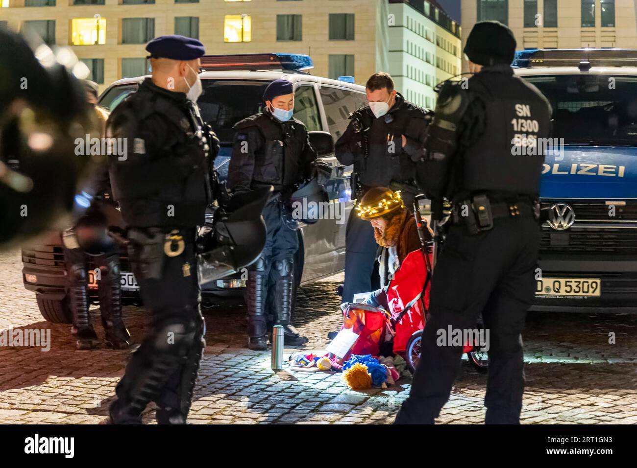 Blue light operation hi-res stock photography and images - Alamy