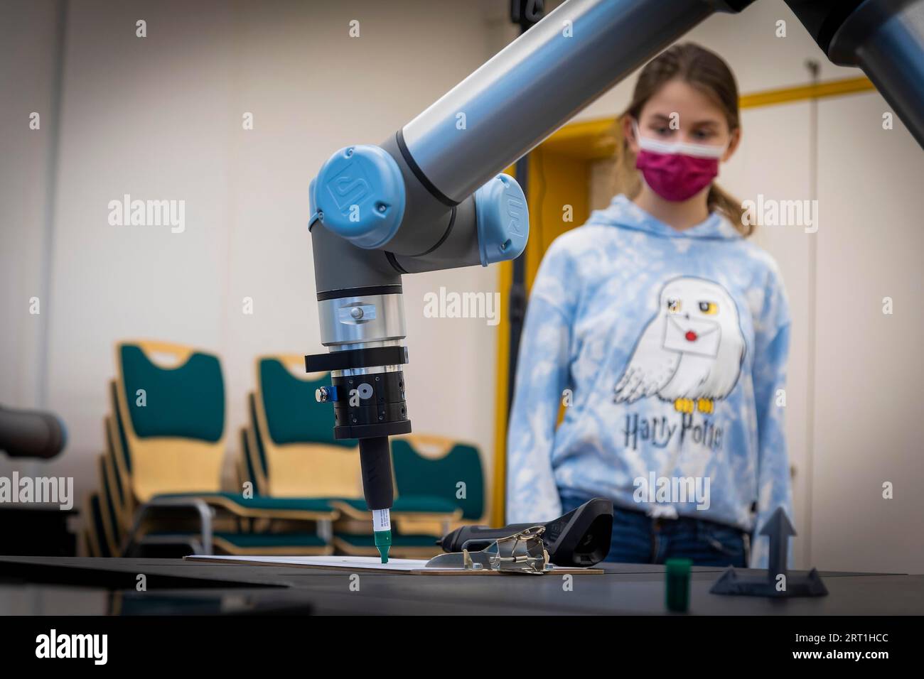 The talent development project JUNIORDOKTOR offers young people and ...