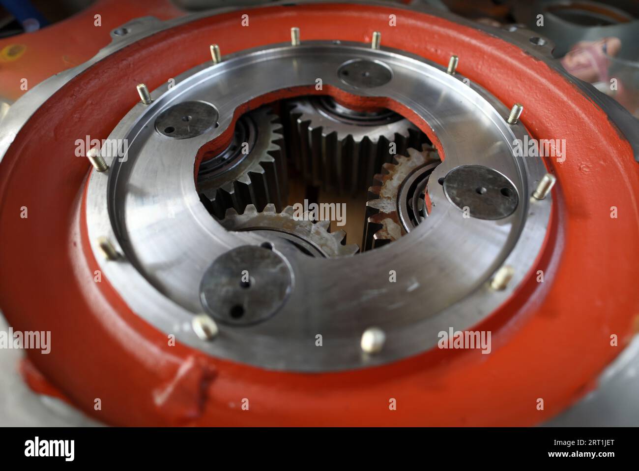 Big mechanical gear part with set of cogwheels inside Stock Photo - Alamy