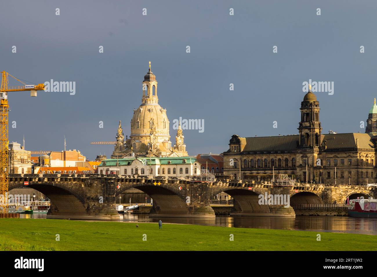 Dresdens skyline hi-res stock photography and images - Alamy