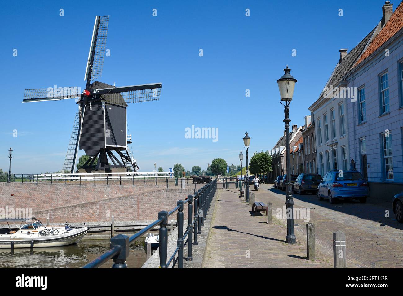 Inner harbor of the fortified town of Heusden with a view of mill I ...