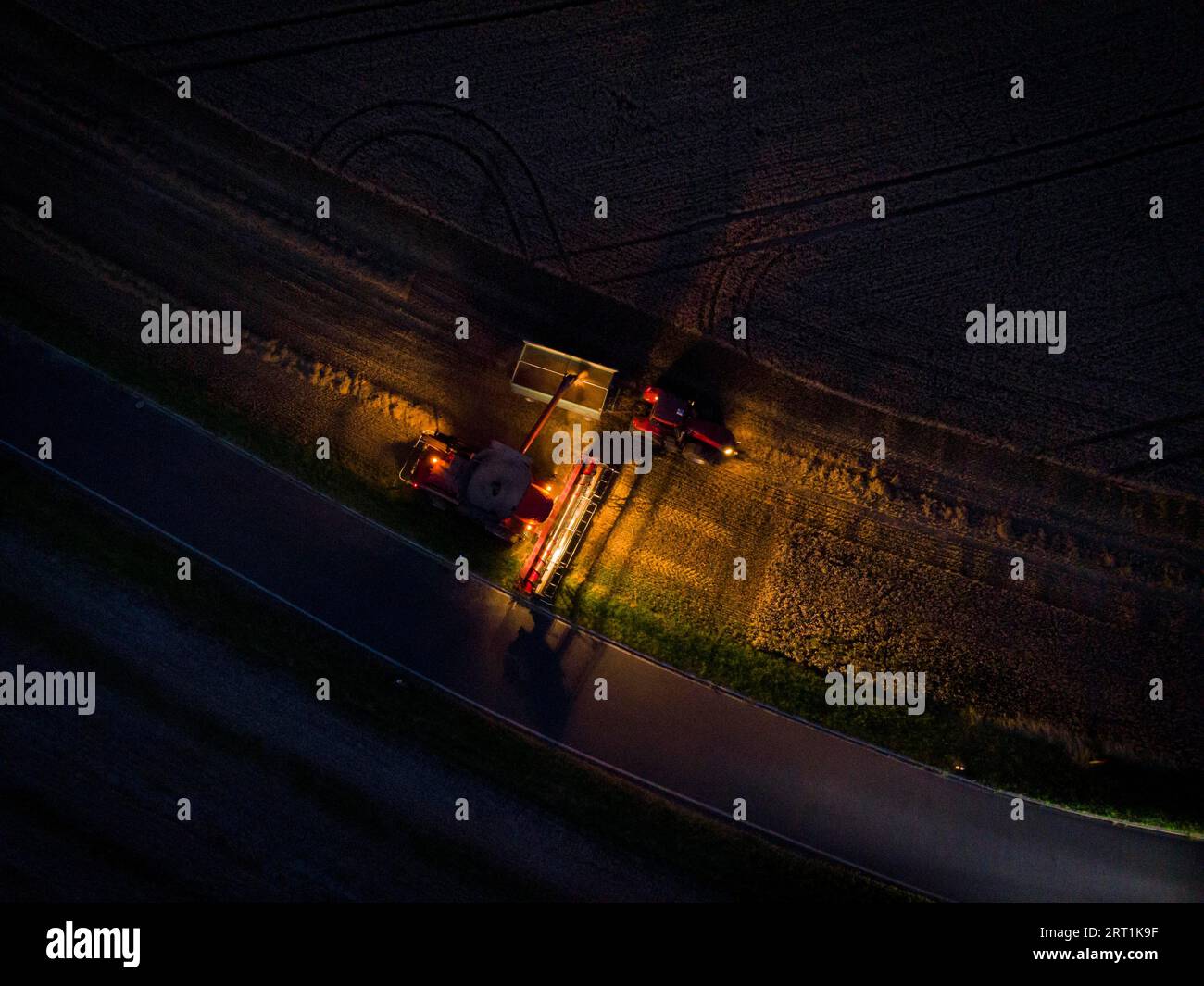 Combine harvester at night hi-res stock photography and images - Alamy