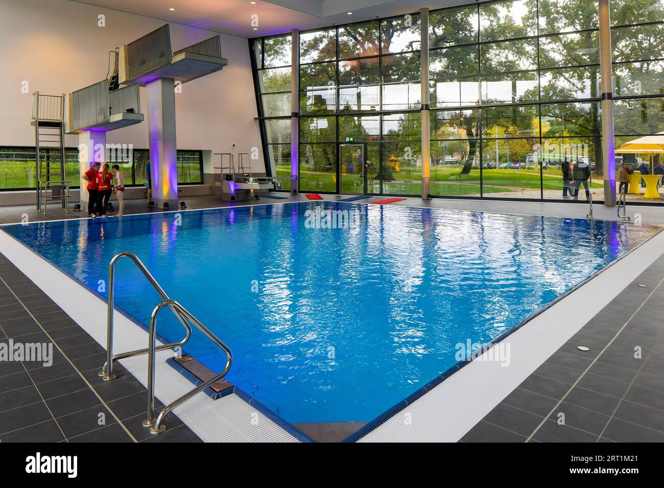 New swimming pool opens in Dresden The city of Dresden invested 23 ...