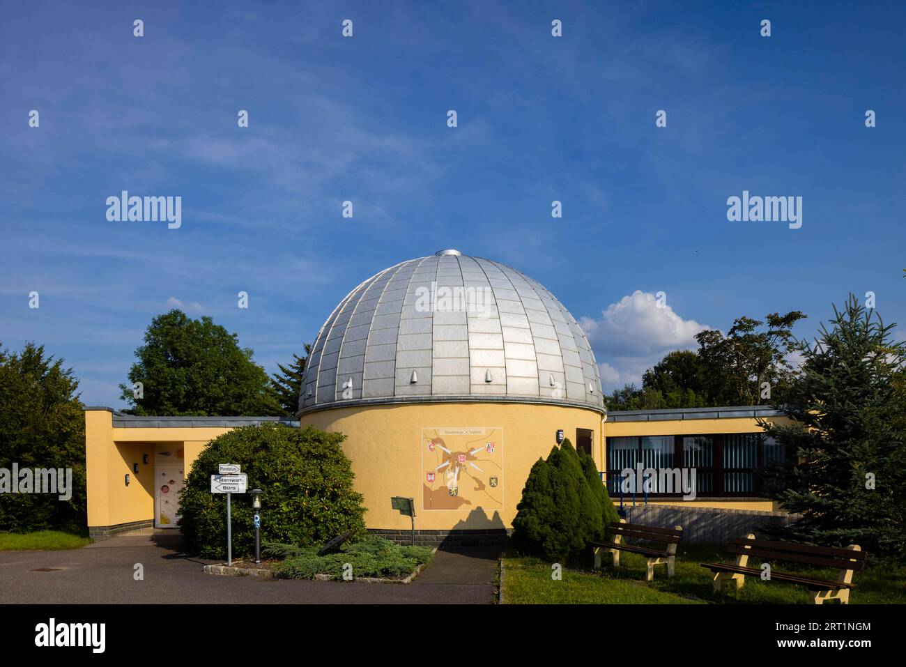 Scientific observatory hi-res stock photography and images - Alamy
