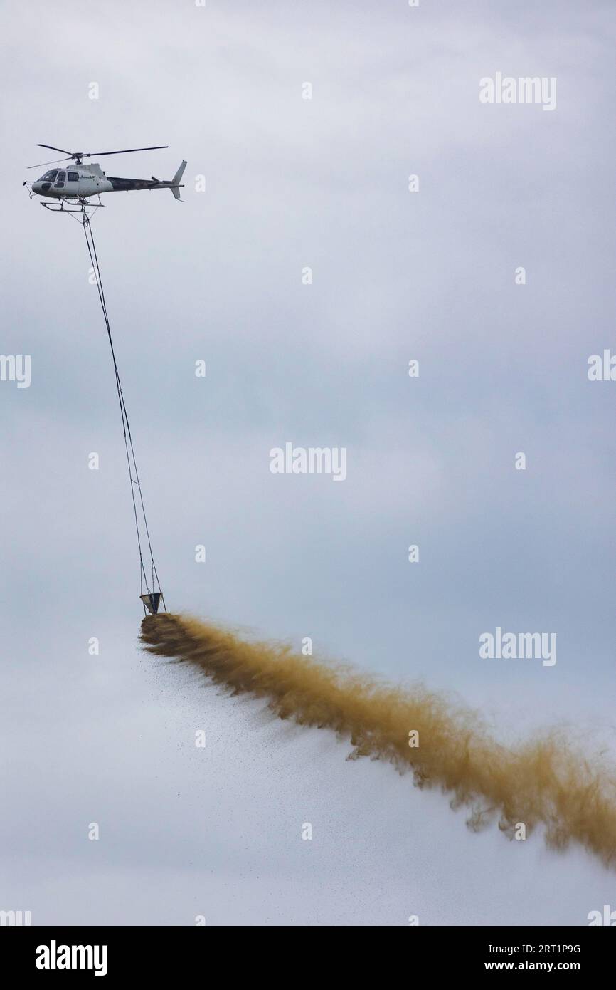 Liming water hi-res stock photography and images - Alamy