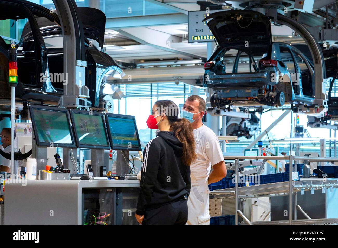National woman's football team visits VW's Transparent Factory The ...