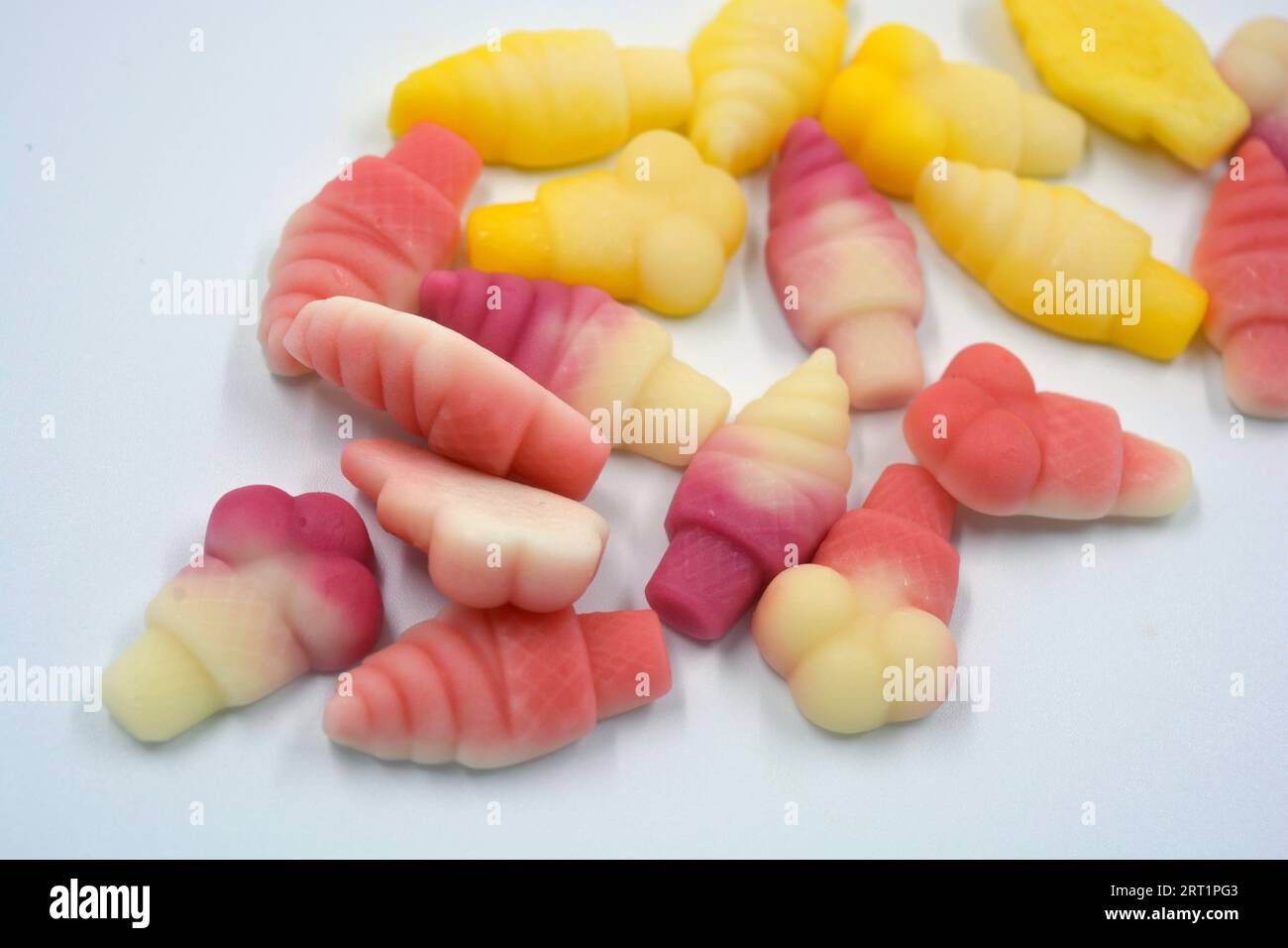 Beautiful and bright photos of sweets, candies. Jelly colored candies ...