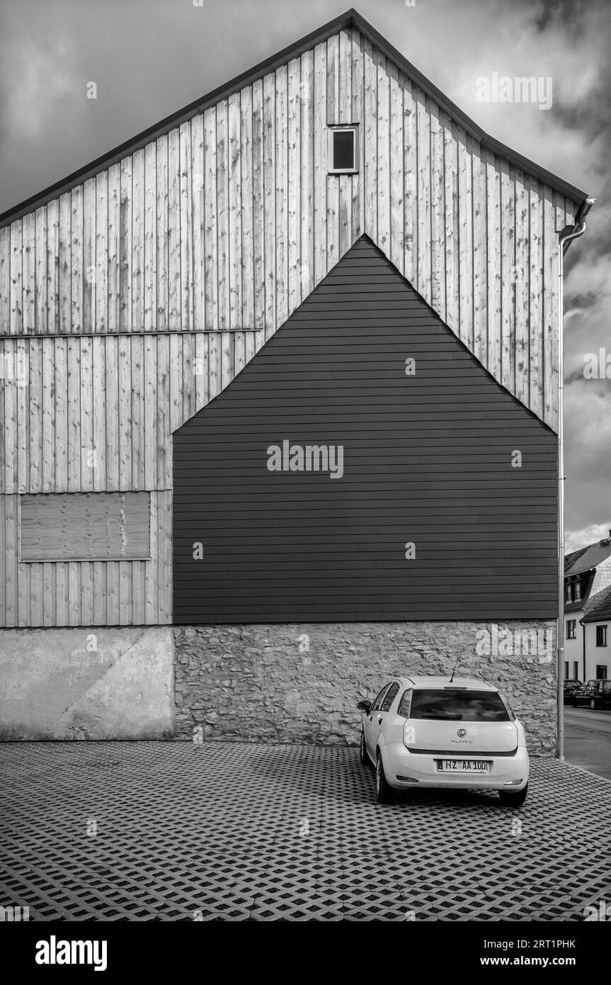 Stood pavement hi-res stock photography and images - Alamy