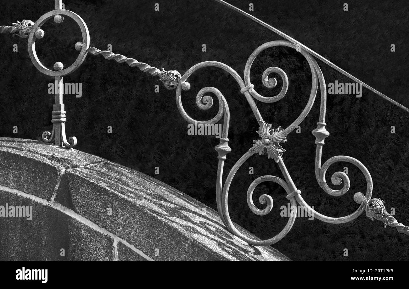 Artistic object hi-res stock photography and images - Alamy