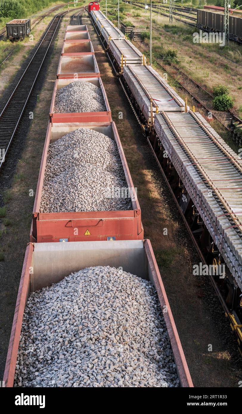 Goods trains hi-res stock photography and images - Alamy