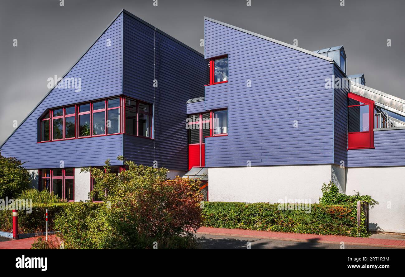 Modern school hi-res stock photography and images - Alamy