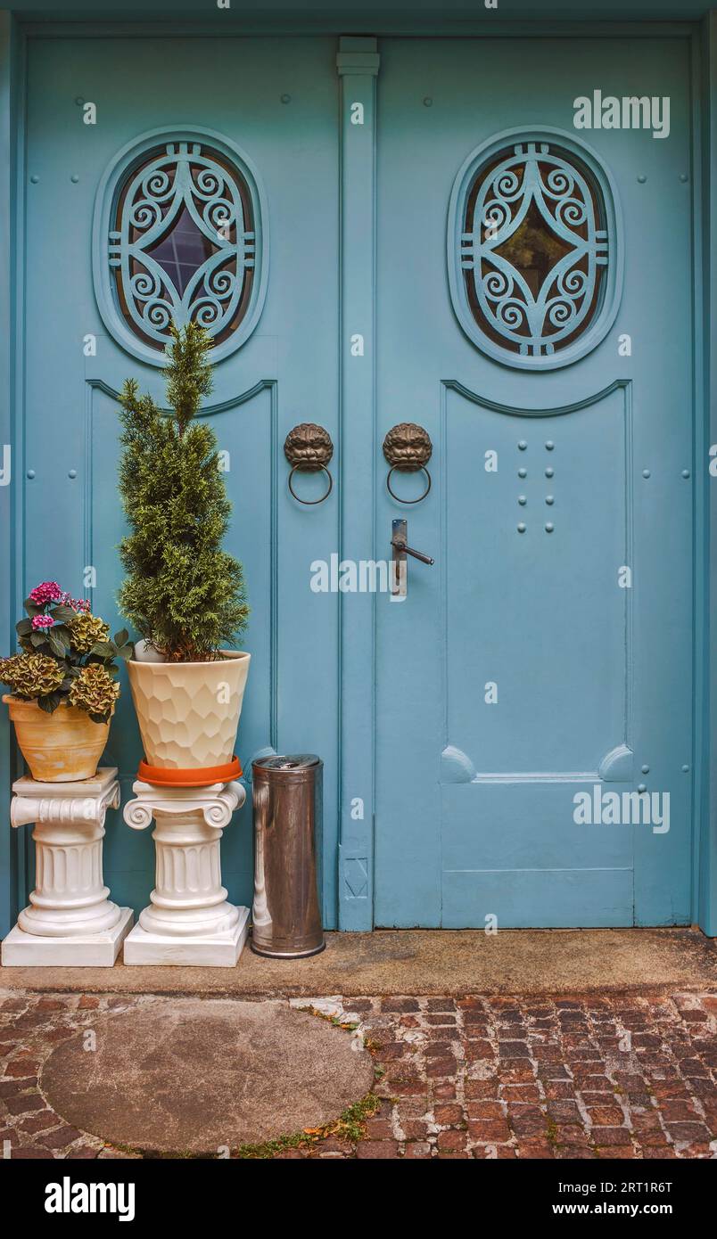 Parked in front of an entrance door Stock Photo - Alamy