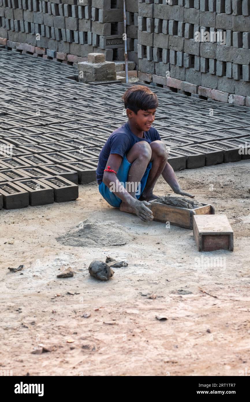 Traditional indian brick manufacturing hi-res stock photography and ...