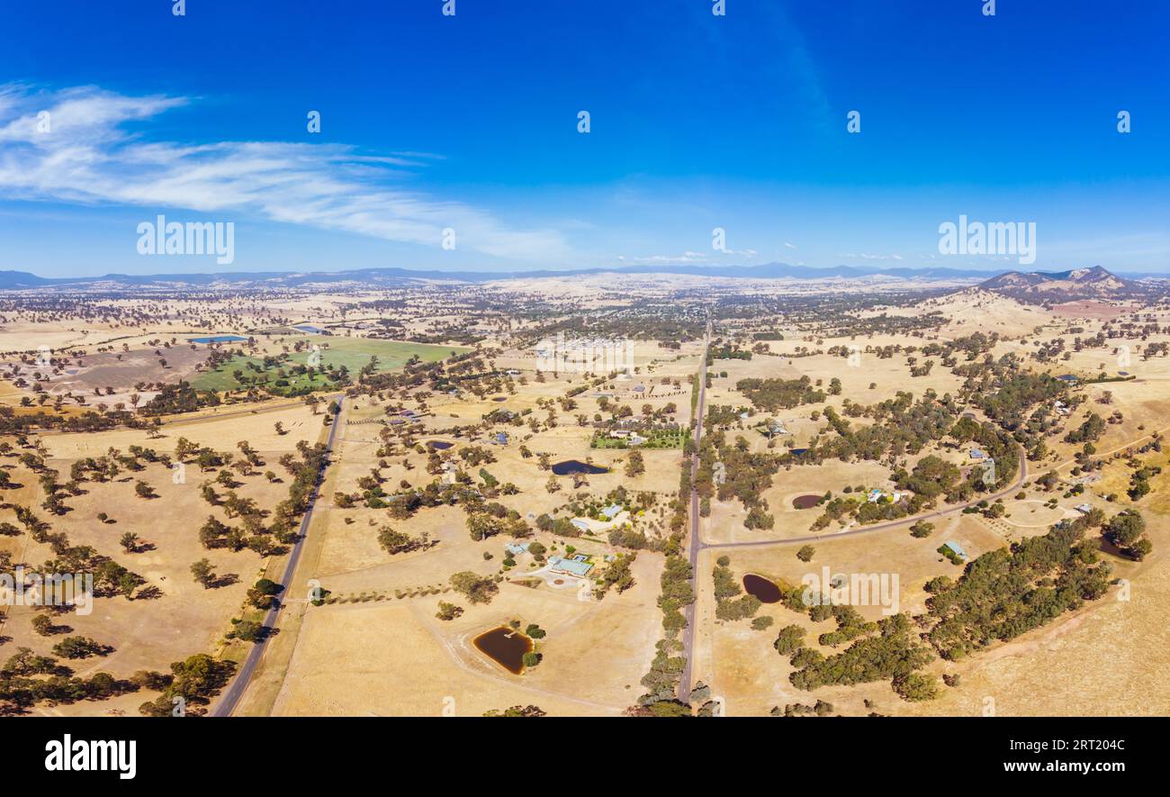 The view of the rural township of Mansfield towards the Victorian Alps ...