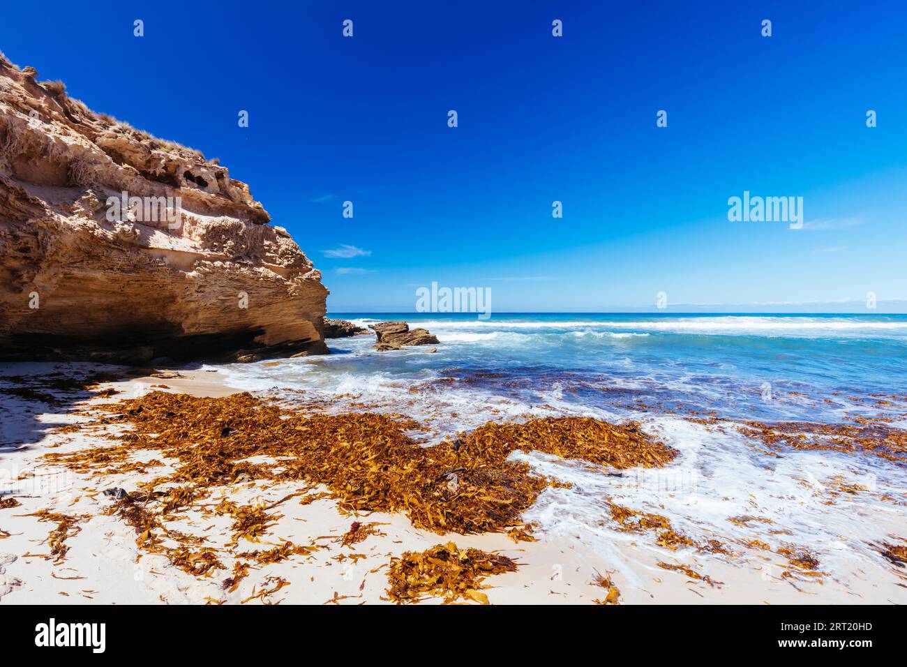 The idyllic Number Sixteen Beach on a hot summer's day in Rye, Victoria ...