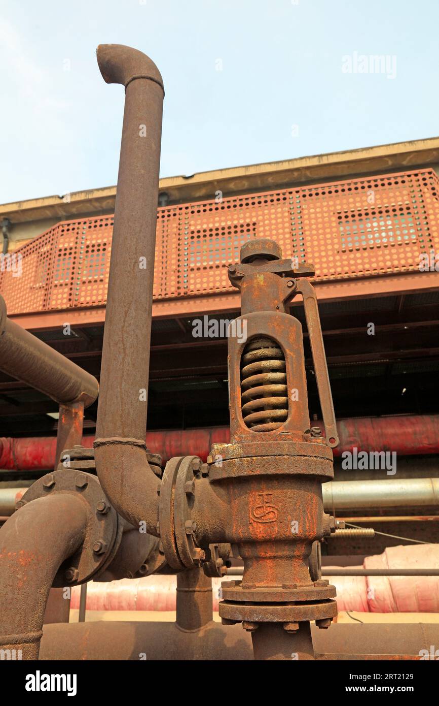 Spring restore hi-res stock photography and images - Alamy