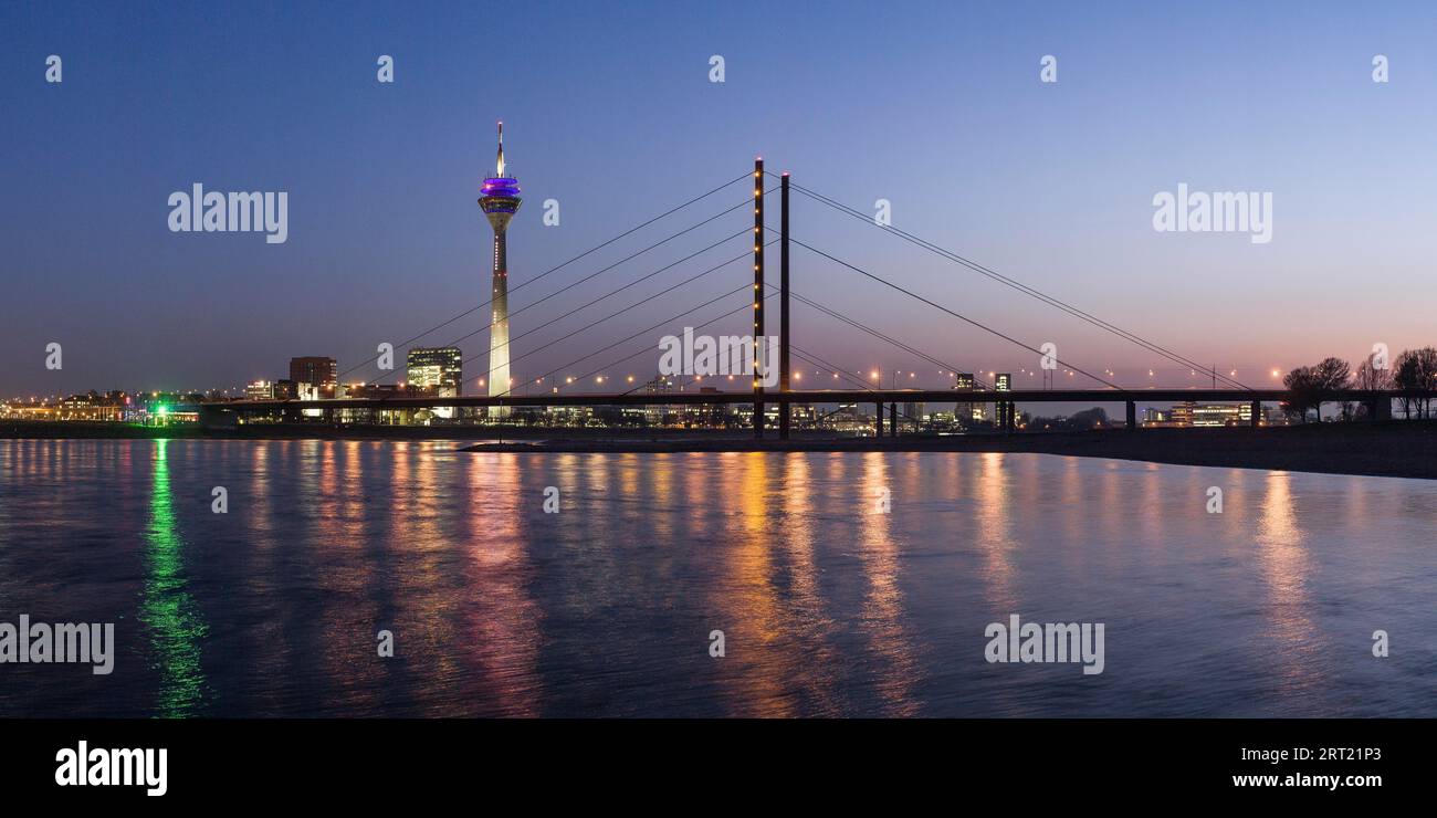 Night photograph Duesseldorf, view of the Rhine Tower, Parliament and ...