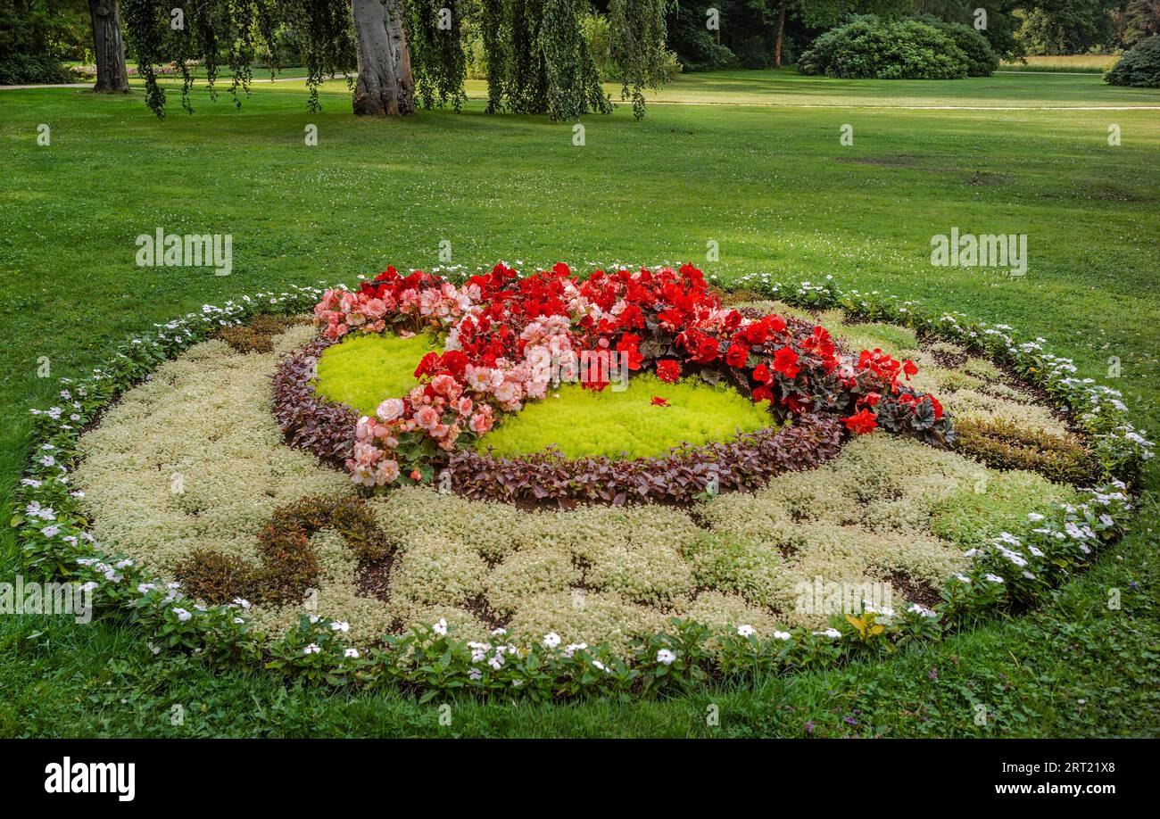 On the western edge of Greiz, the former royal seat of the Principality ...