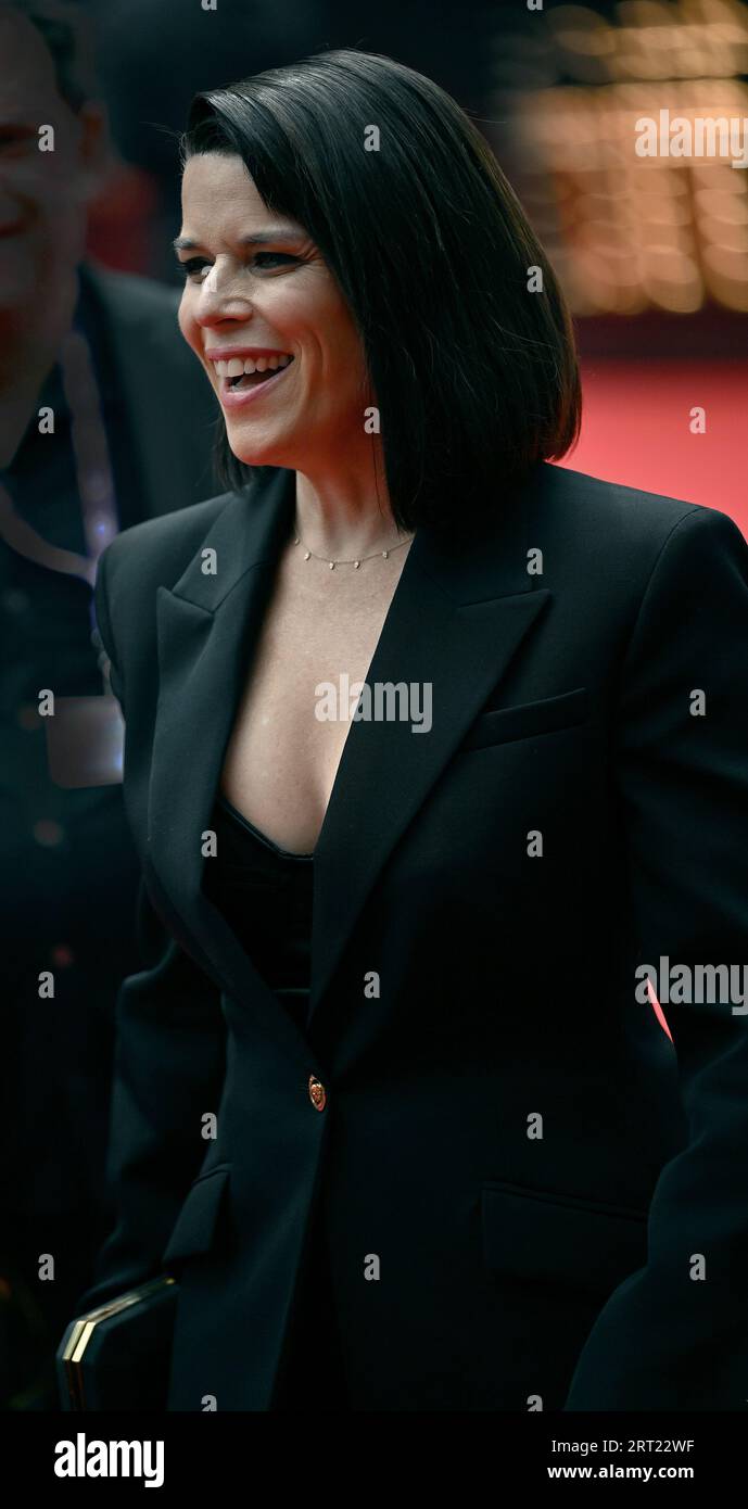 Neve campbell actress hi-res stock photography and images - Alamy