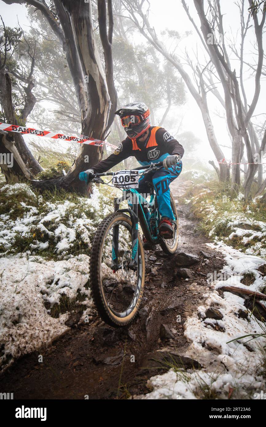 Australian downhill mountain biker hi-res stock photography and images ...