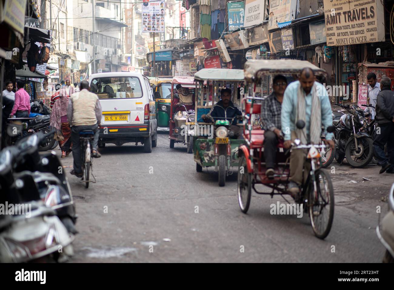 Downtown new delhi hi-res stock photography and images - Alamy