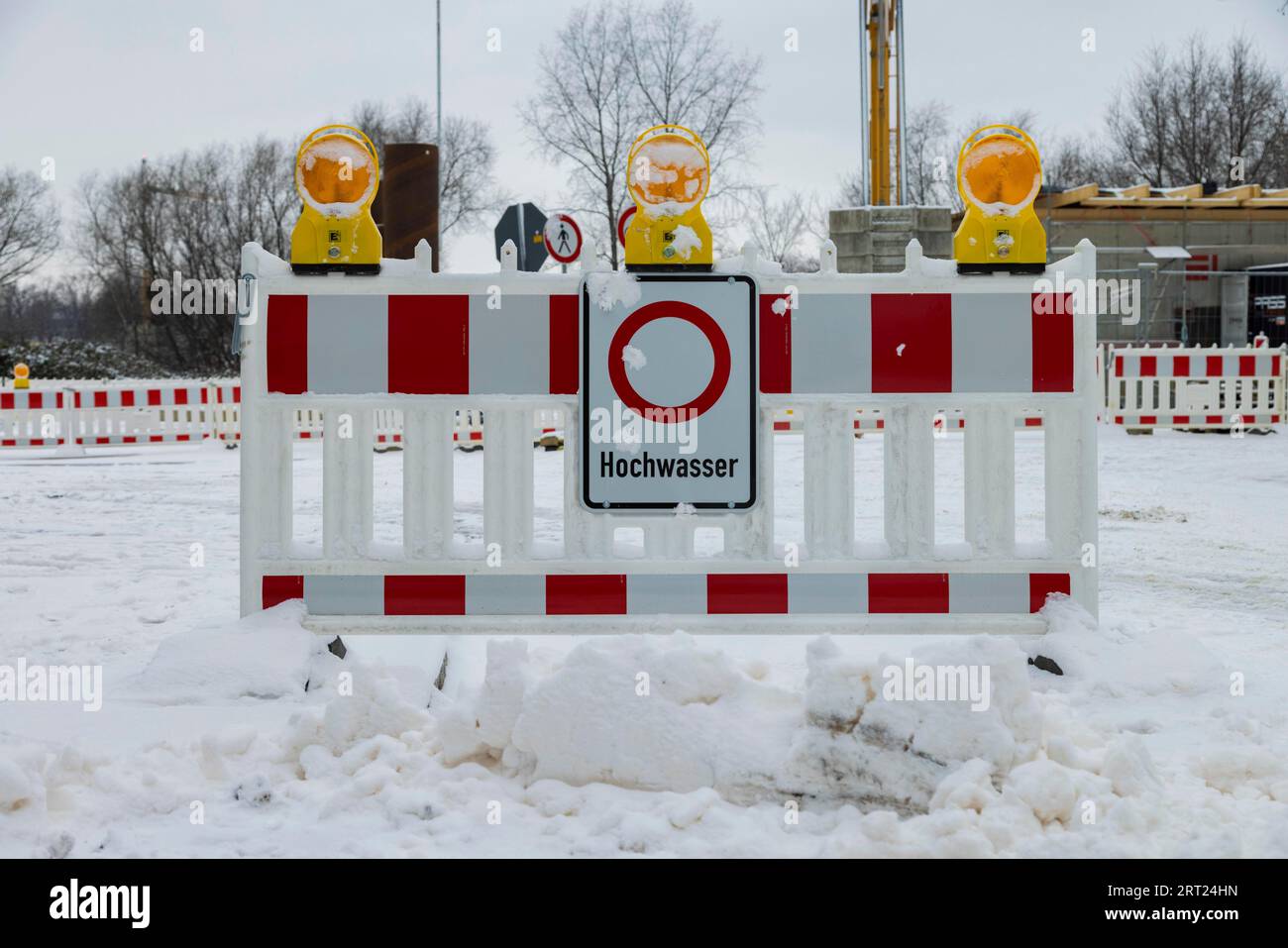 Elbe cycle path closed due to flooding Stock Photo - Alamy