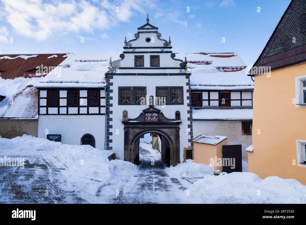 Lauenstein Castle originated from a castle with a core dating back to ...