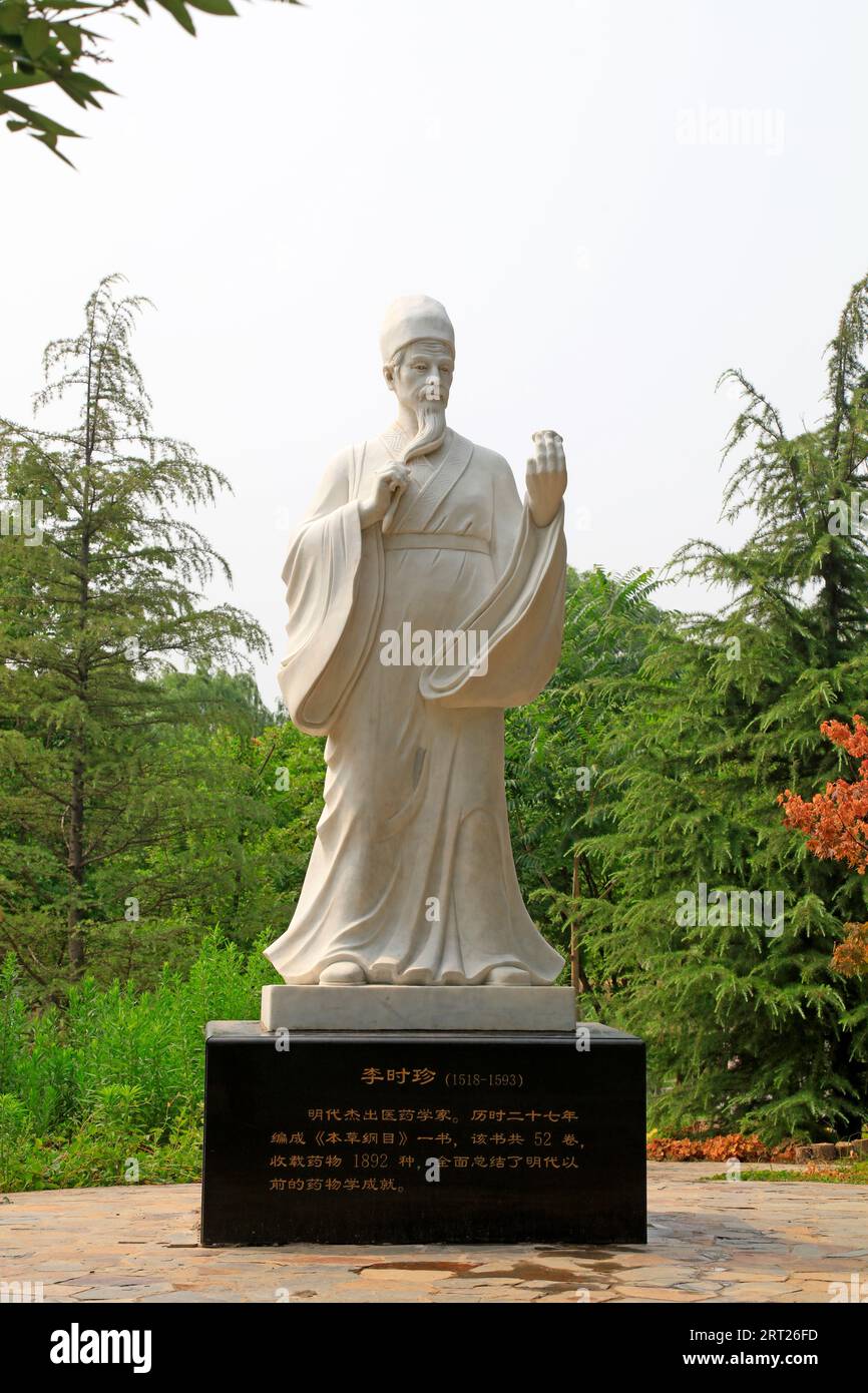 Li Shizhen sculpture of ancient Chinese medical scientist Stock Photo ...
