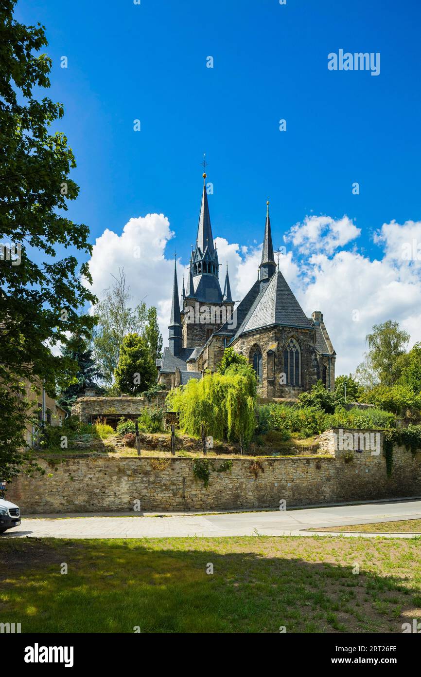 100 churches hi-res stock photography and images - Alamy