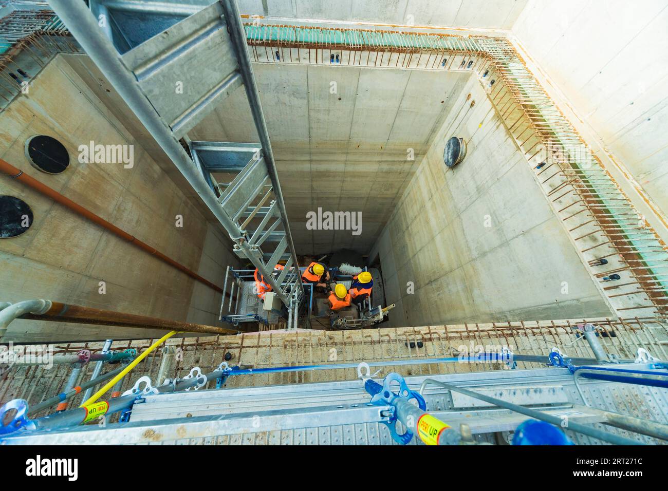 Elbe culvert hi-res stock photography and images - Alamy
