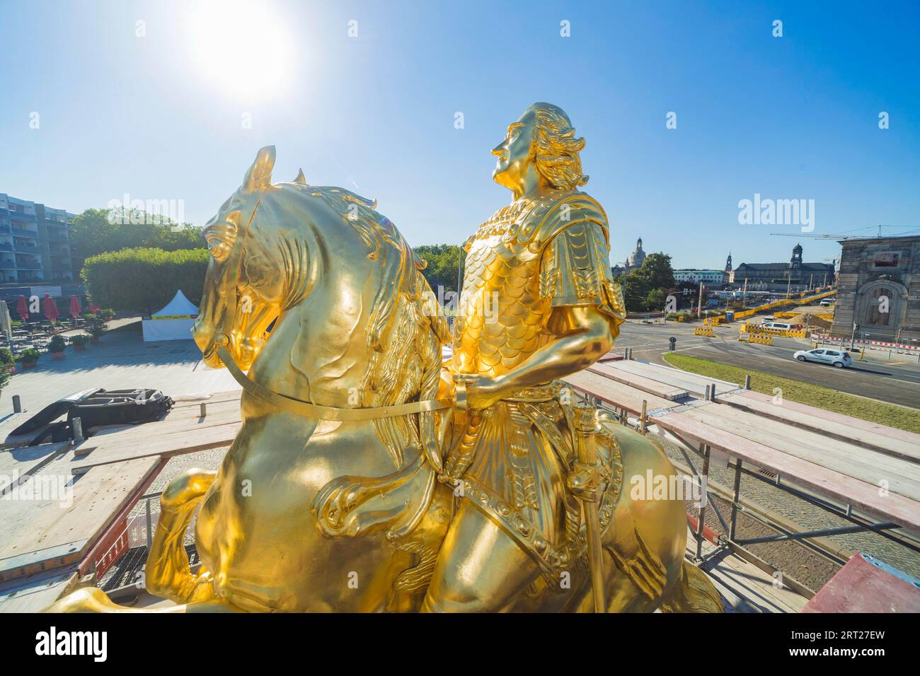 Gold commander hi-res stock photography and images - Alamy