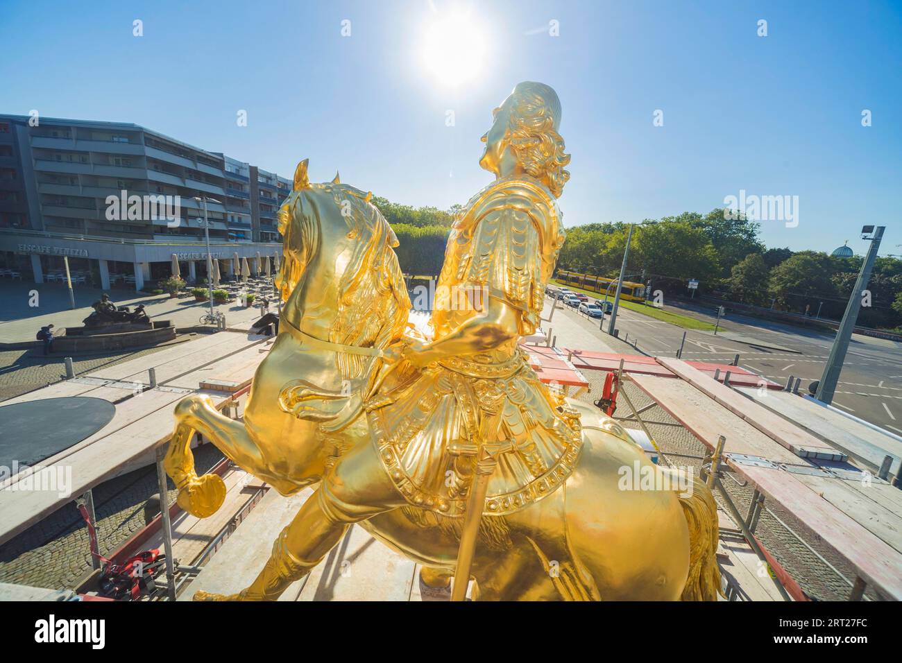 Gold commander hi-res stock photography and images - Alamy