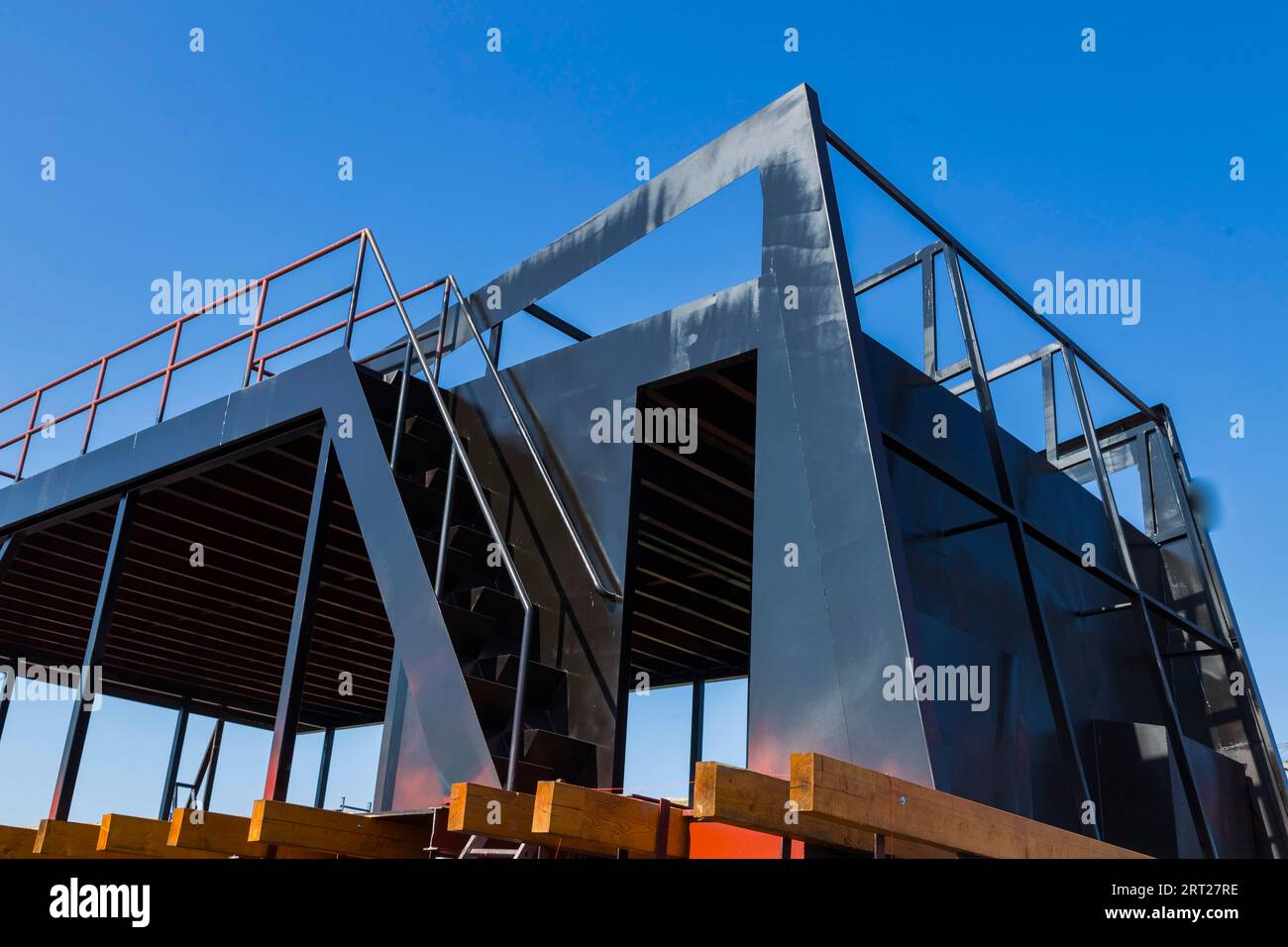 The Abraumfoerderbruecke F60 visitor mine is located at Bergheider See ...