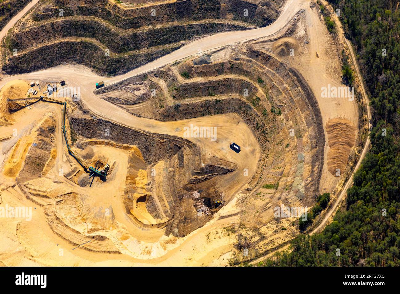Opencast gravel pit hi-res stock photography and images - Alamy