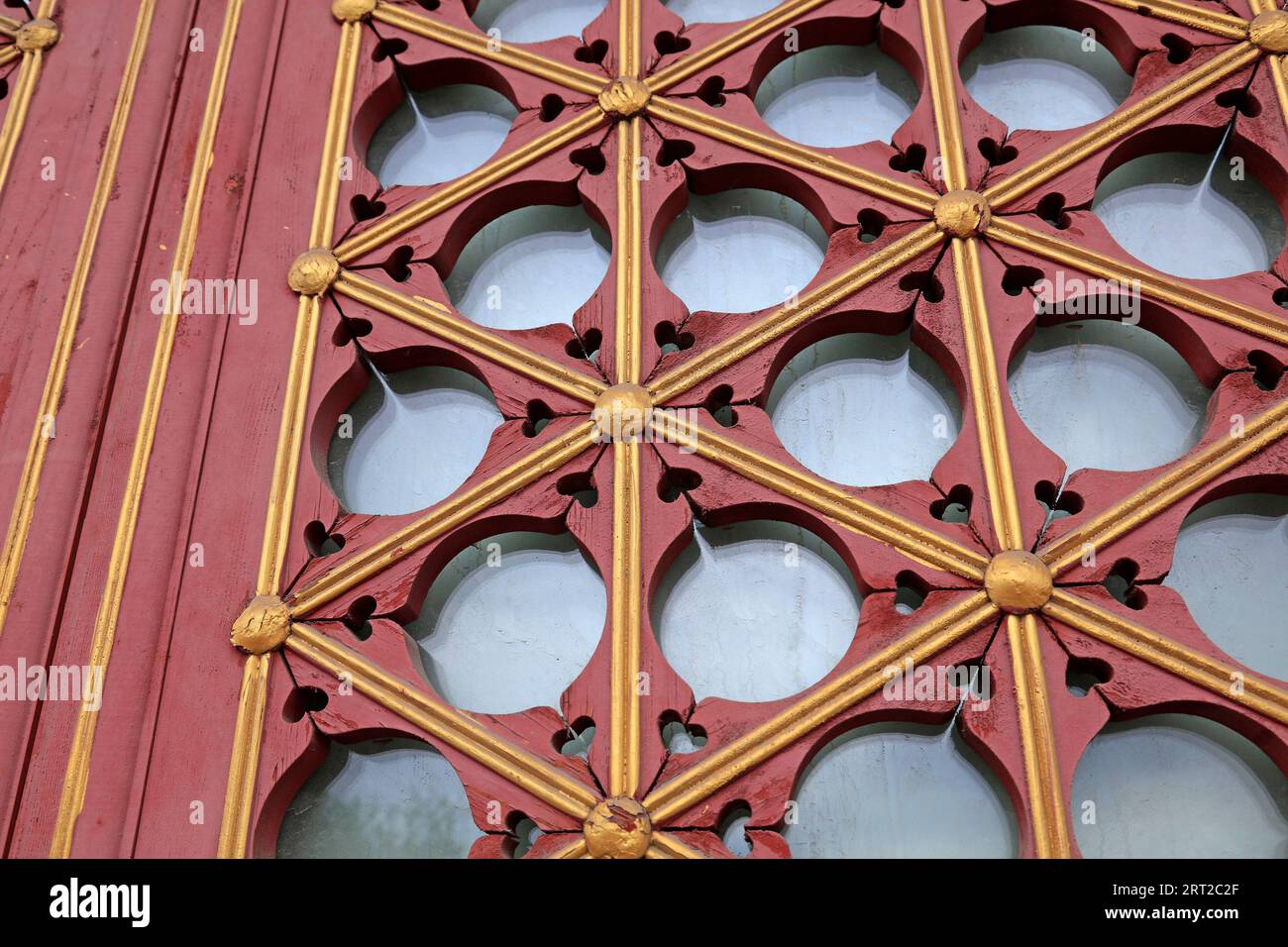 Wooden lattice windows hi-res stock photography and images - Alamy