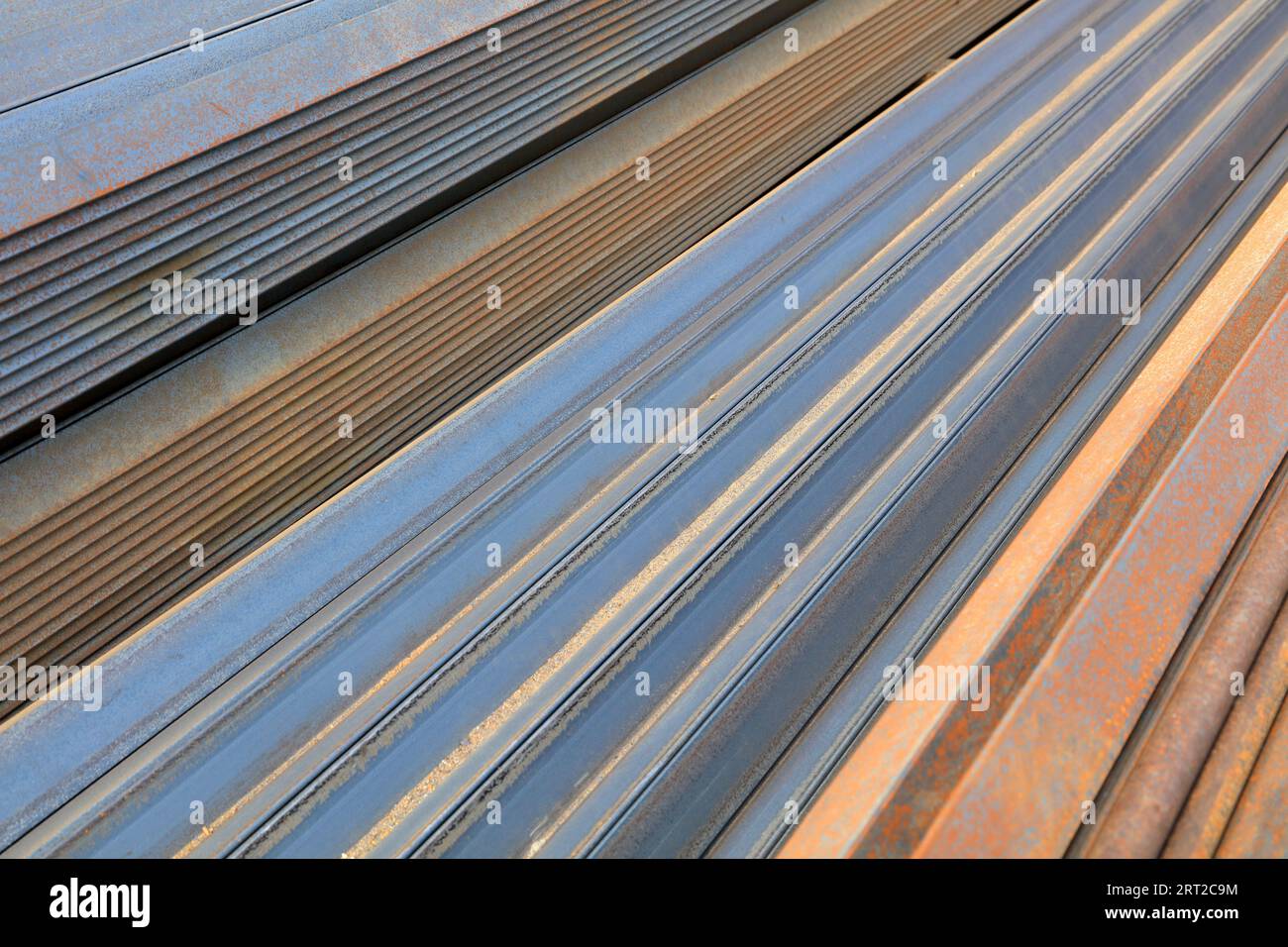 Angle iron hi-res stock photography and images - Alamy